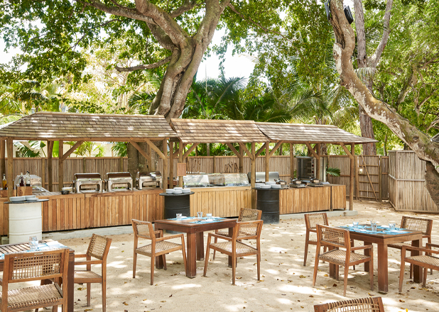 Restaurants & Bars at The Ravenala Attitude hotel